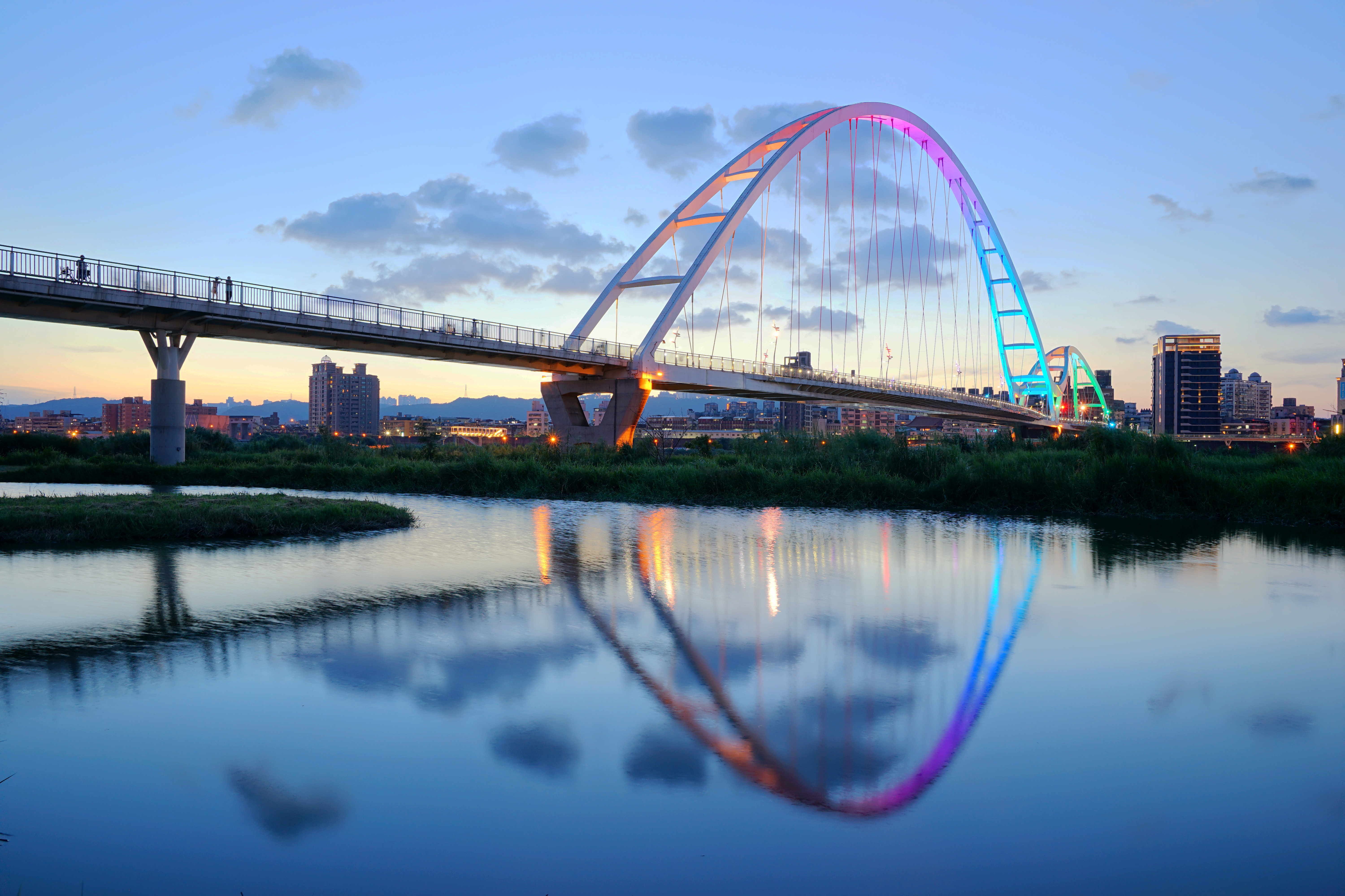 Crescent Bridge - Projects Application - midasBridge