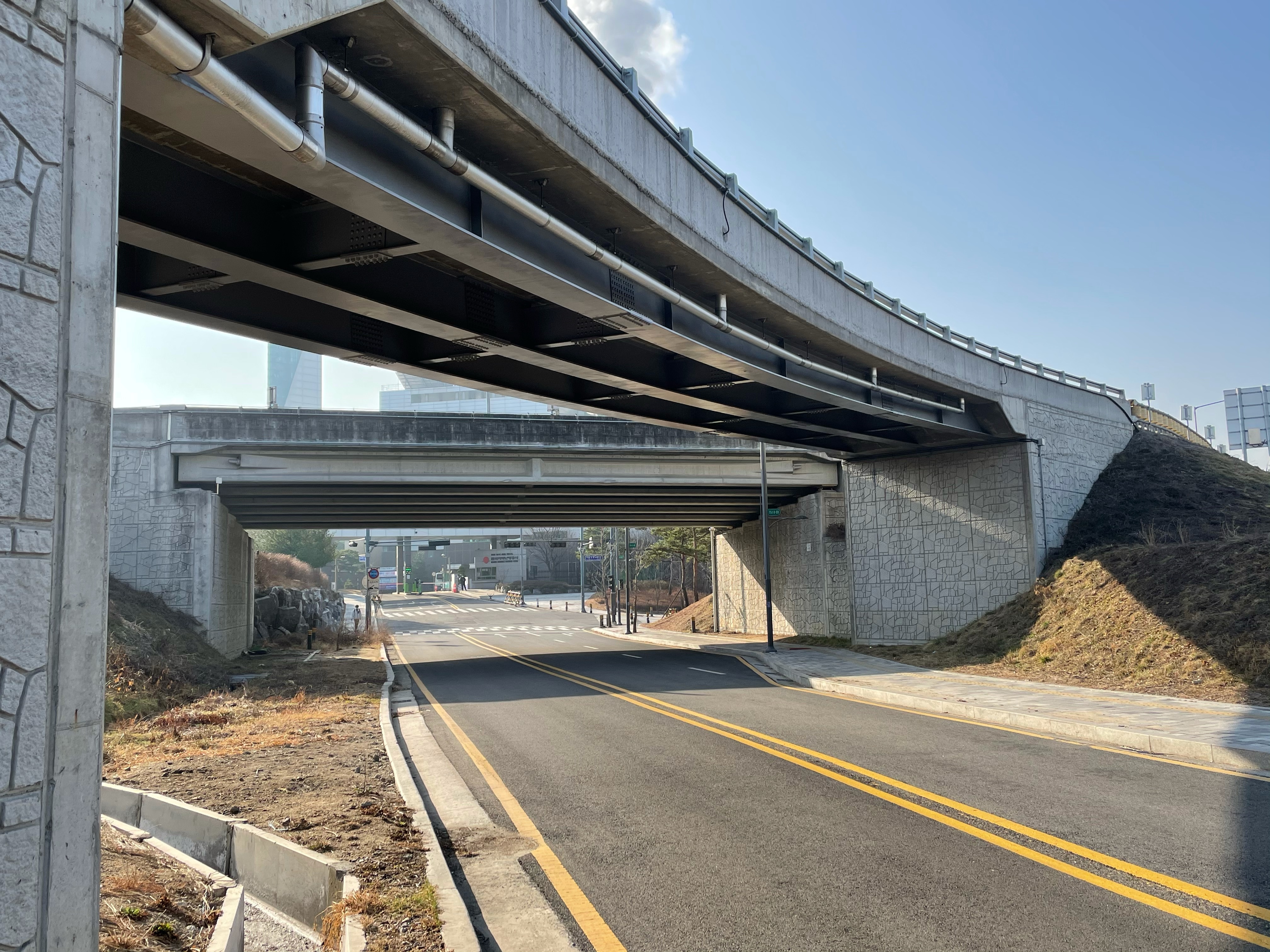 20230829_EU_midas Civil_Steel Composite Tub Girder Bridge Design to ...